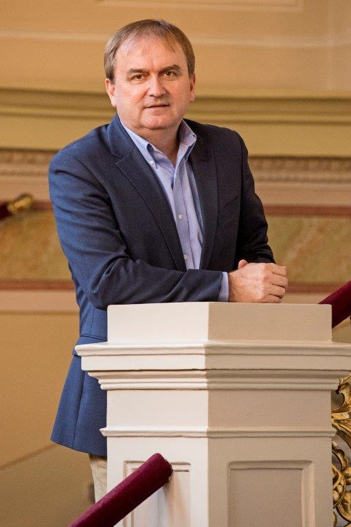 Dr. Felinger Attila, az MTA rendes tagja